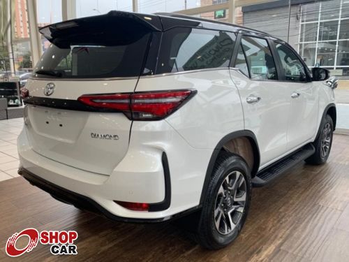 TOYOTA Hilux SW4 Branca 2025 - São Paulo - 1336264 | SHOPCAR