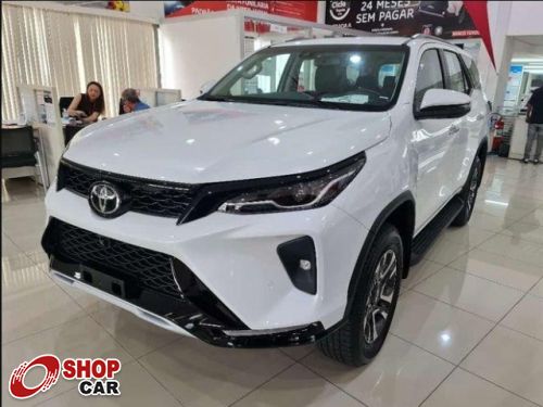 TOYOTA Hilux SW4 Branca 2025 - Campo Grande - 1362743 | SHOPCAR