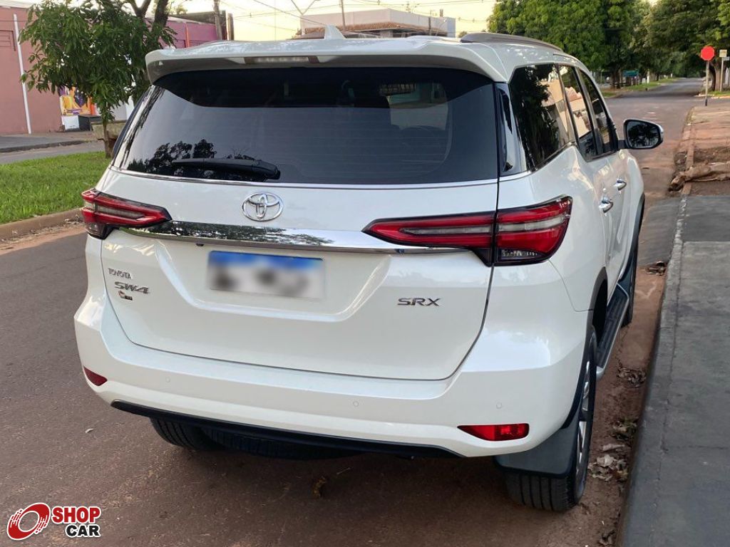 TOYOTA Hilux SW4 Branca 2021 - Iguatemi - 1391472 | SHOPCAR